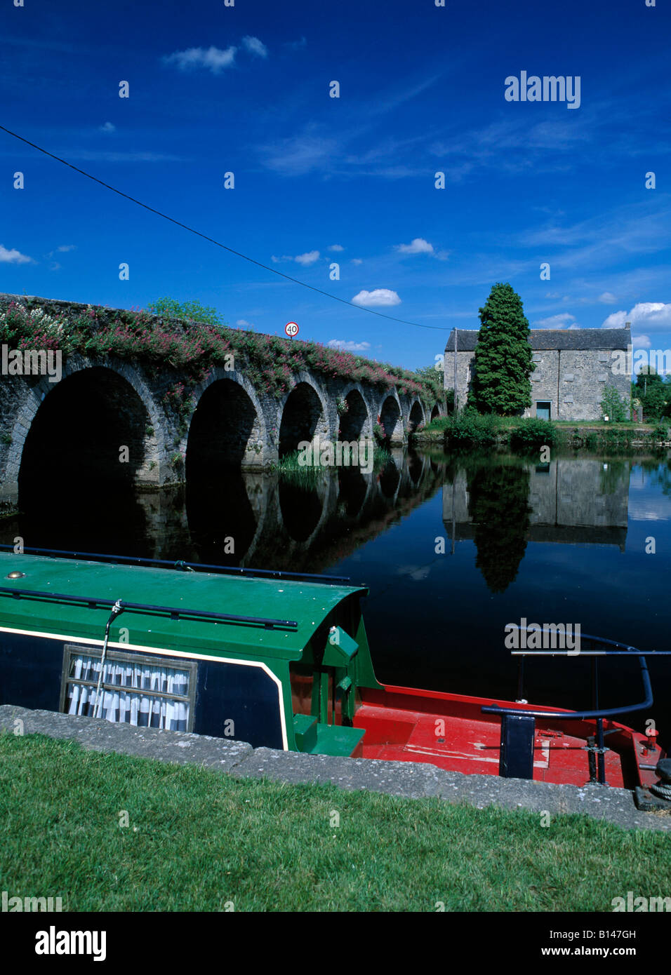 goresbridge, county kilkenny, ireland, arch bridge over river barrow in ...