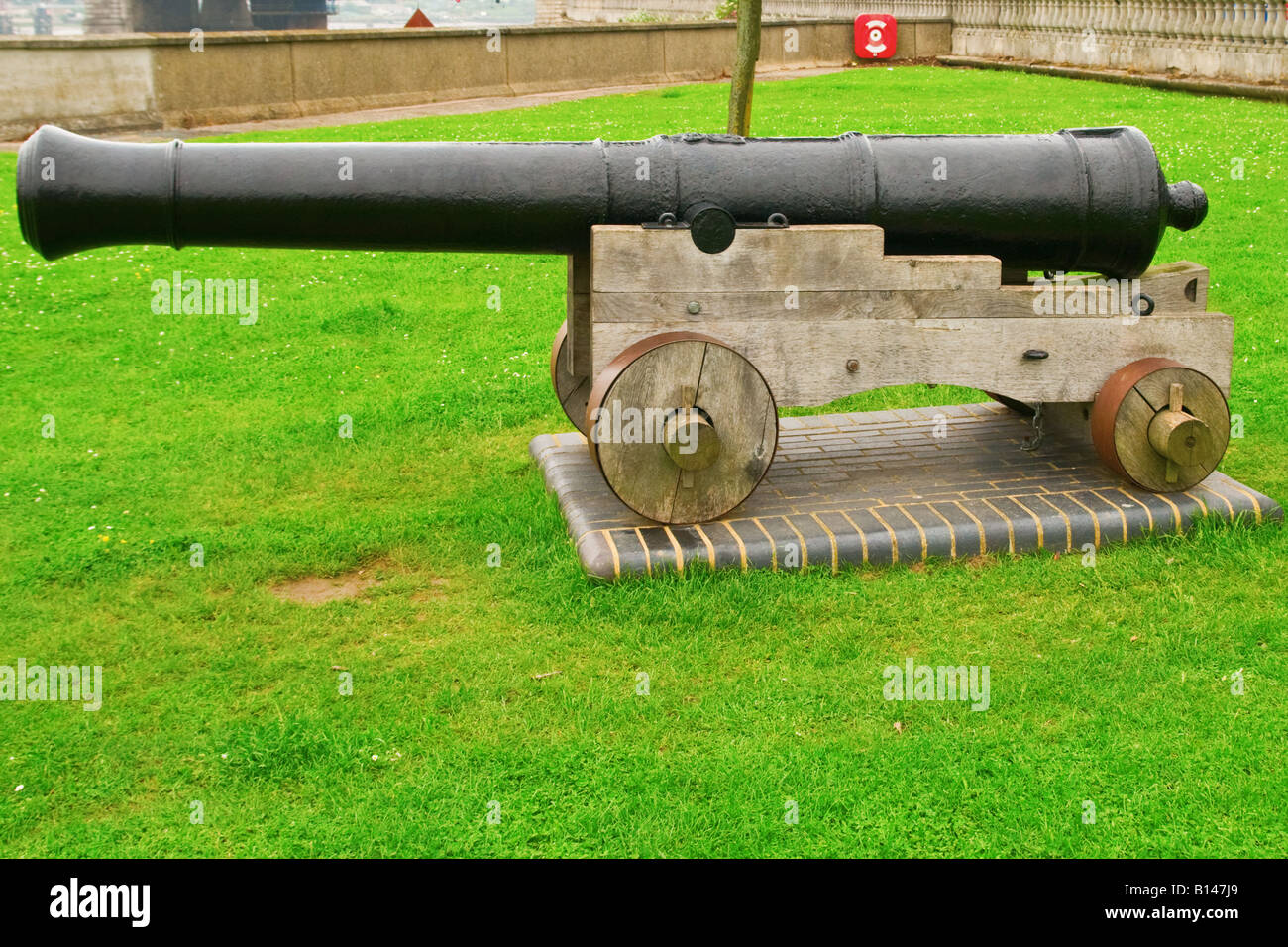 Old fort canon Stock Photo - Alamy