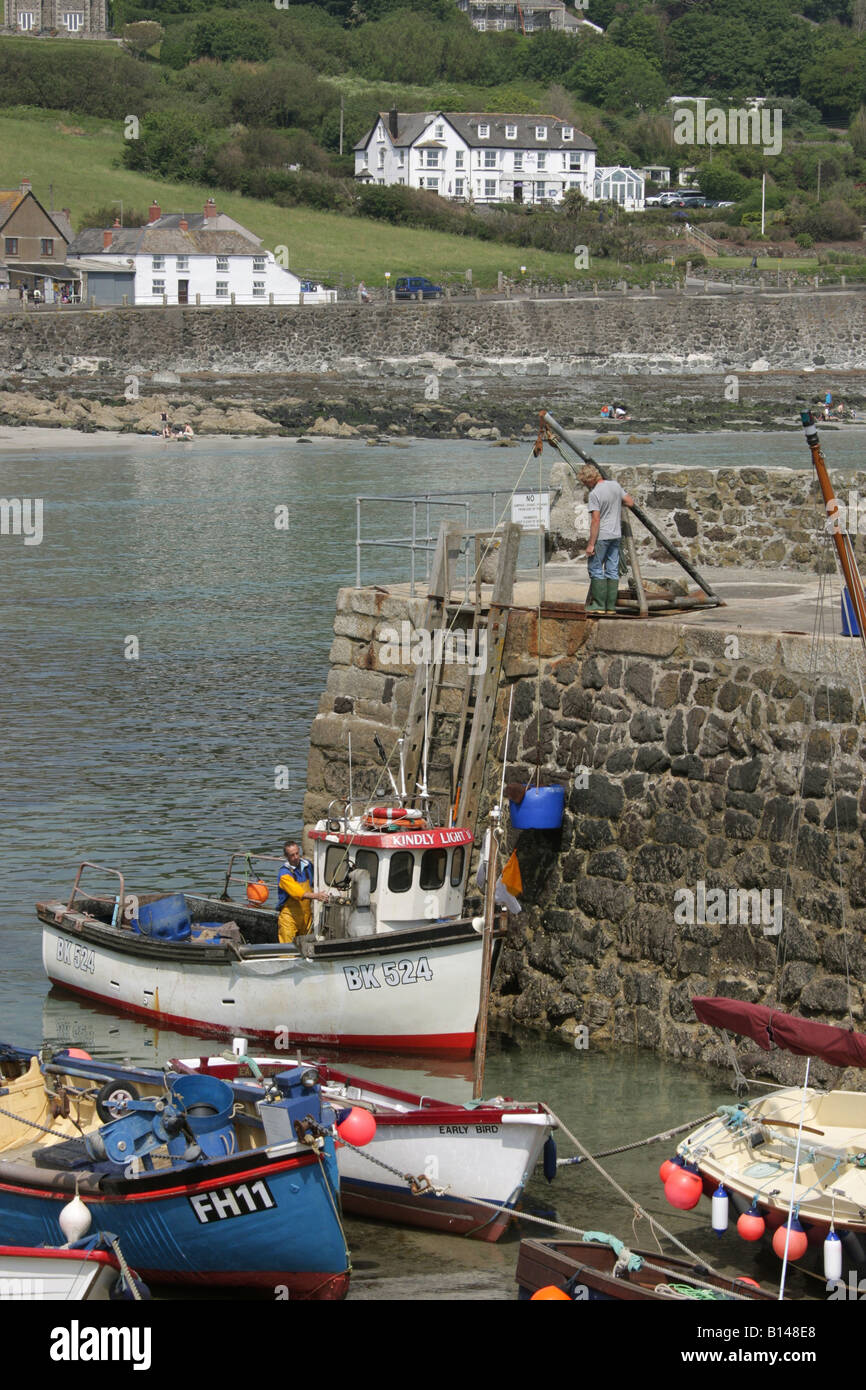 Coverack fishermen hi-res stock photography and images - Alamy