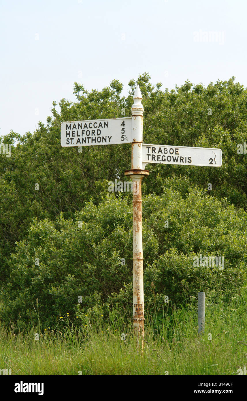 Manaccan cornwall hi-res stock photography and images - Alamy