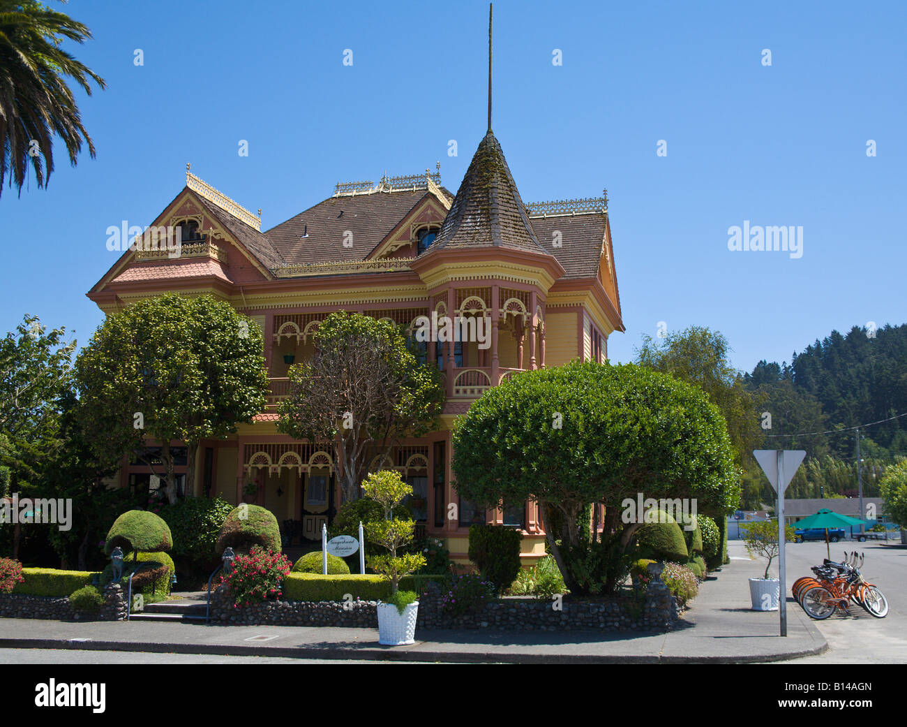 Gingerbread Mansion Inn, Ferndale, California, USA Stock Photo - Alamy