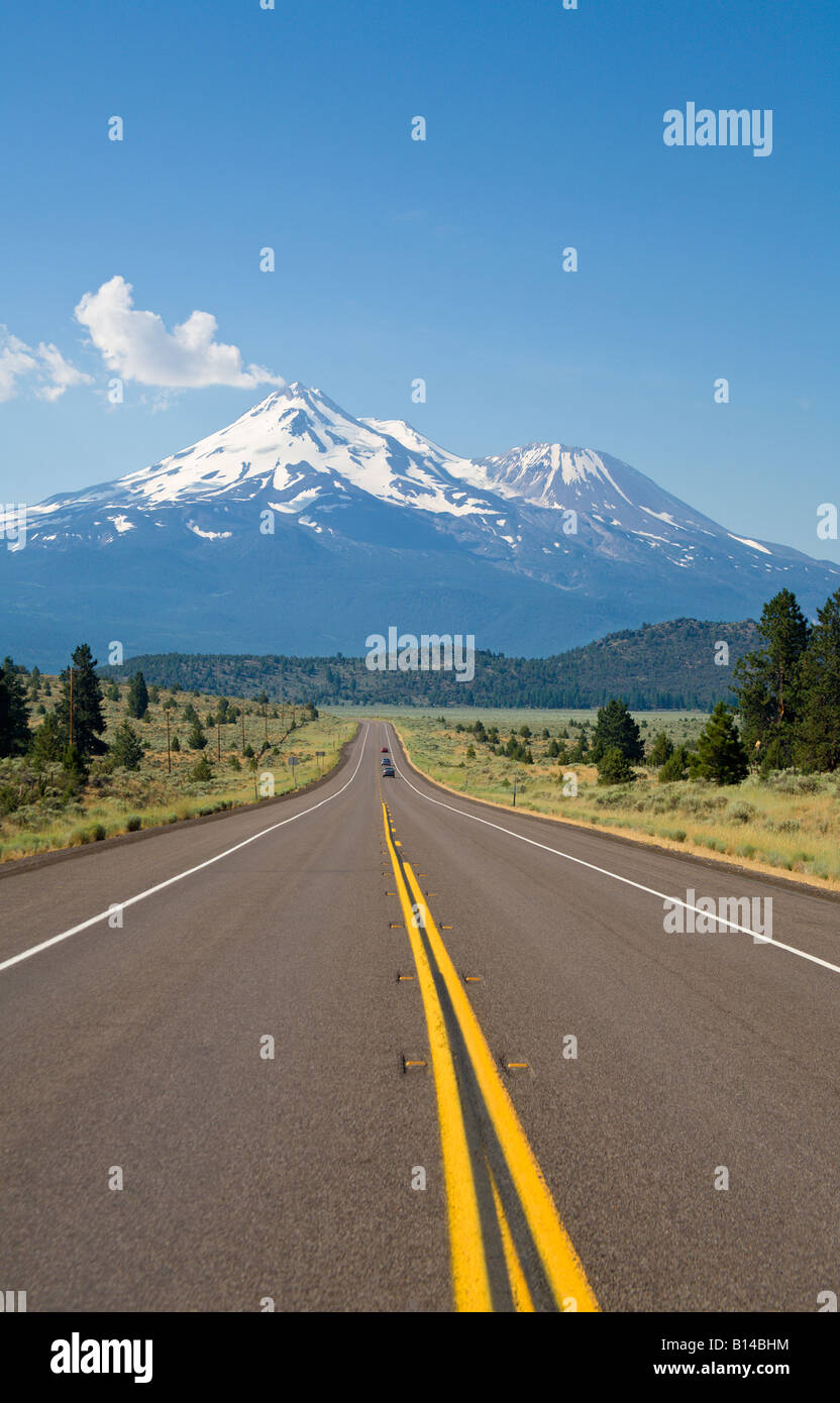 Mount Shasta and highway, California, USA Stock Photo - Alamy