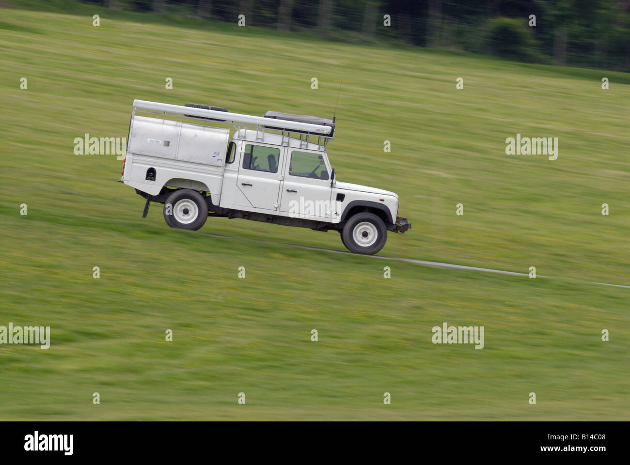 Land Rover Defender 130 Hcpu