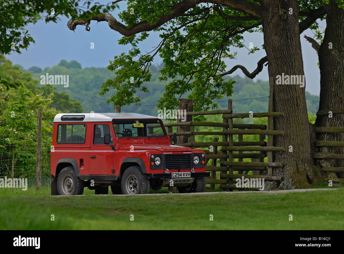Red Land Rover Defender 90 at the ALRC National 2008 Stock Photo - Alamy