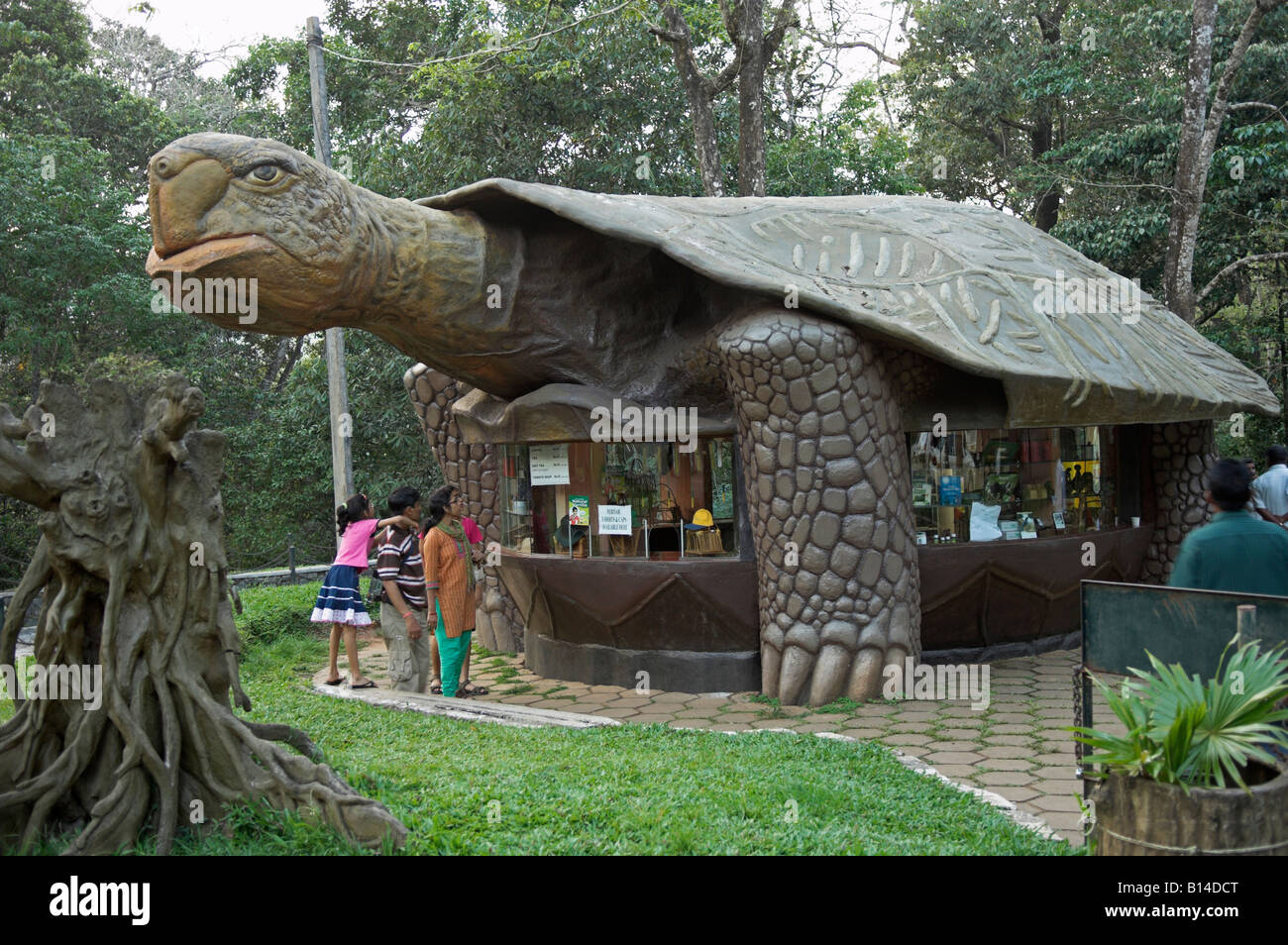 Turtle shaped building hi-res stock photography and images - Alamy
