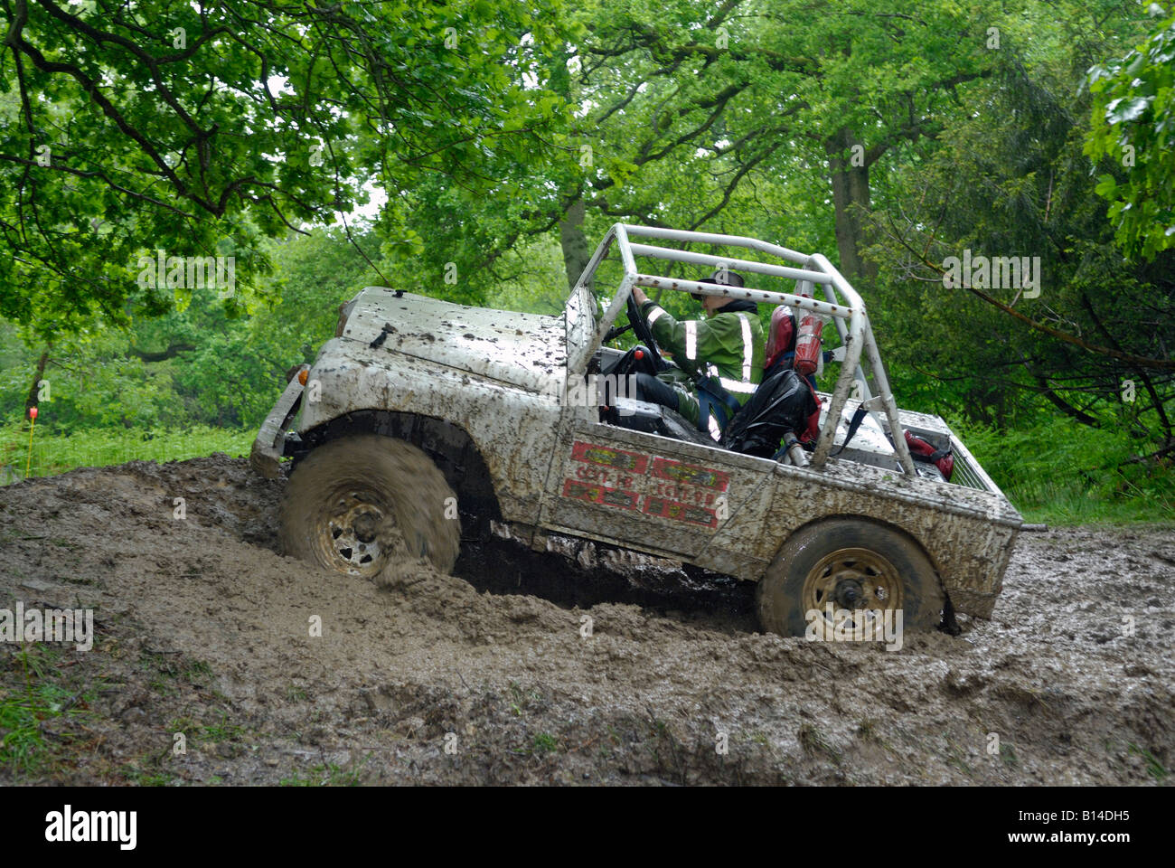 Land Rover Series based off-road racer competing at the ALRC National ...