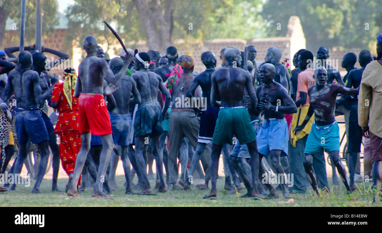 Dinka tribe hi-res stock photography and images - Alamy