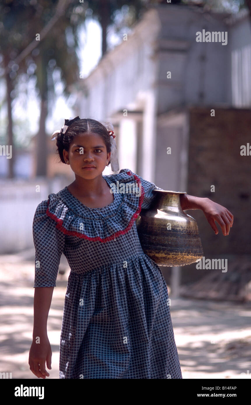 Bangladesh woman smile rural hi-res stock photography and images - Alamy