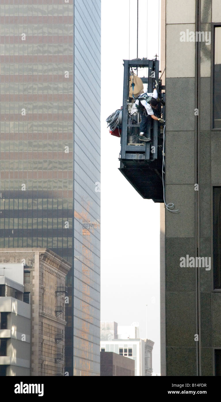 Dangerous job skyscraper hi-res stock photography and images - Alamy