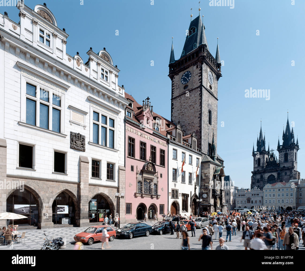 Prag, Altstädter Rathaus und Teynkirche, Marktplatz Stock Photo - Alamy