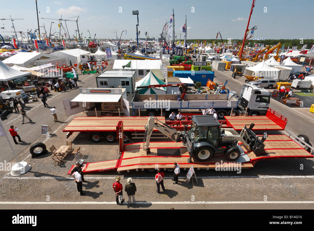 SED 2008 Display of construction equipment Stock Photo - Alamy