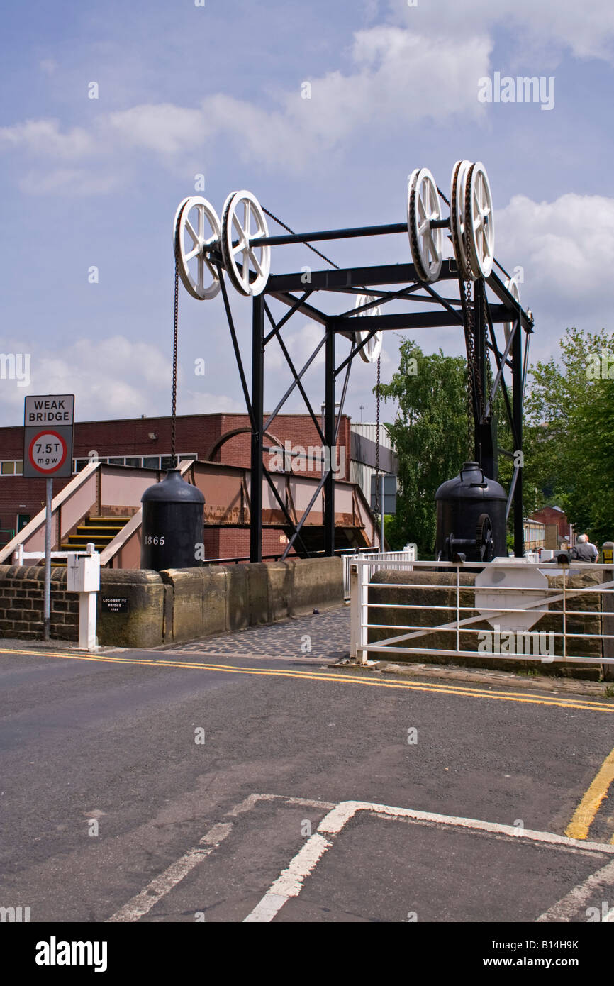 locomotive bridge over the huddersfield canal in huddersfield Stock ...