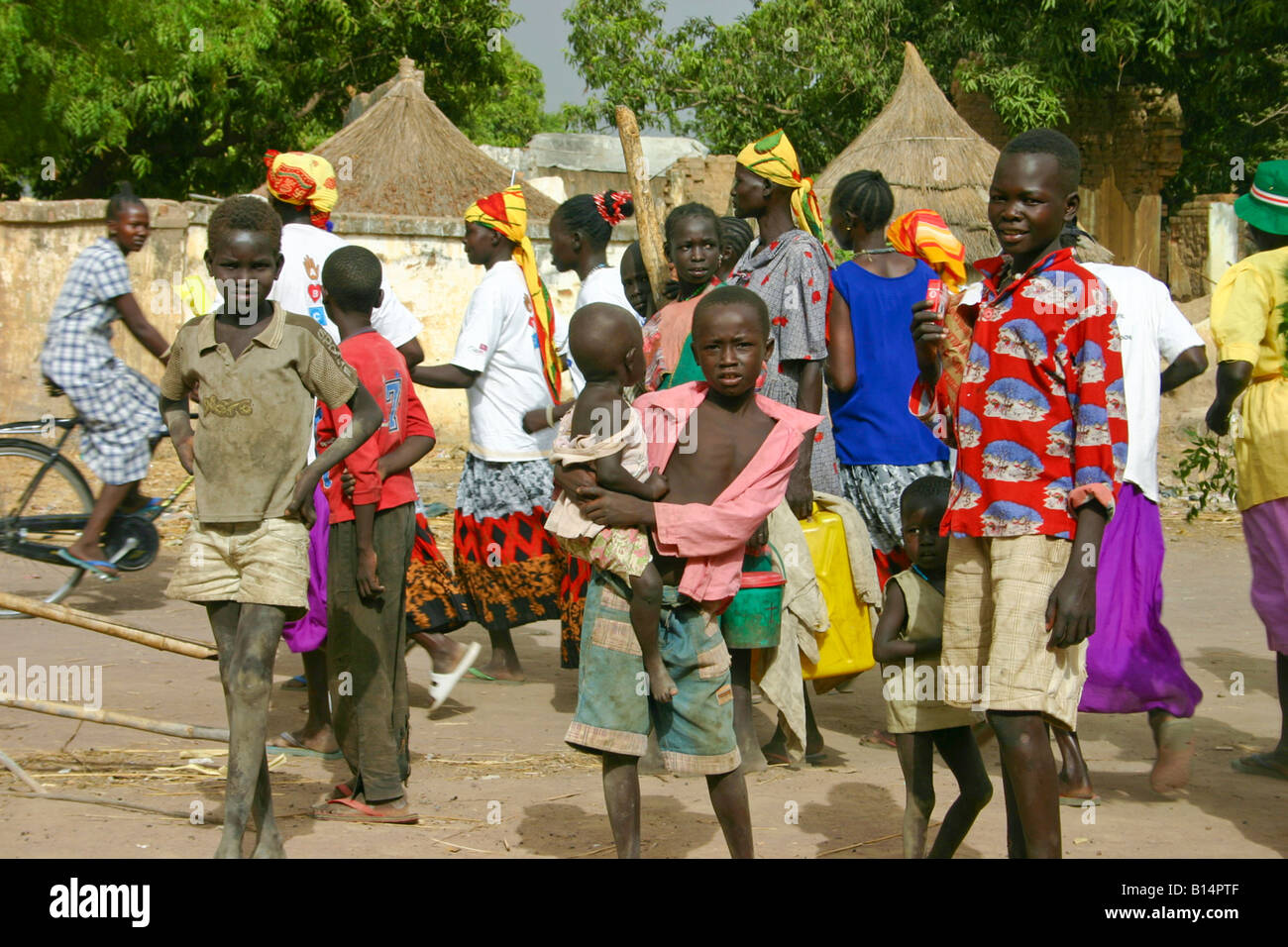 Dinka people hi-res stock photography and images - Alamy