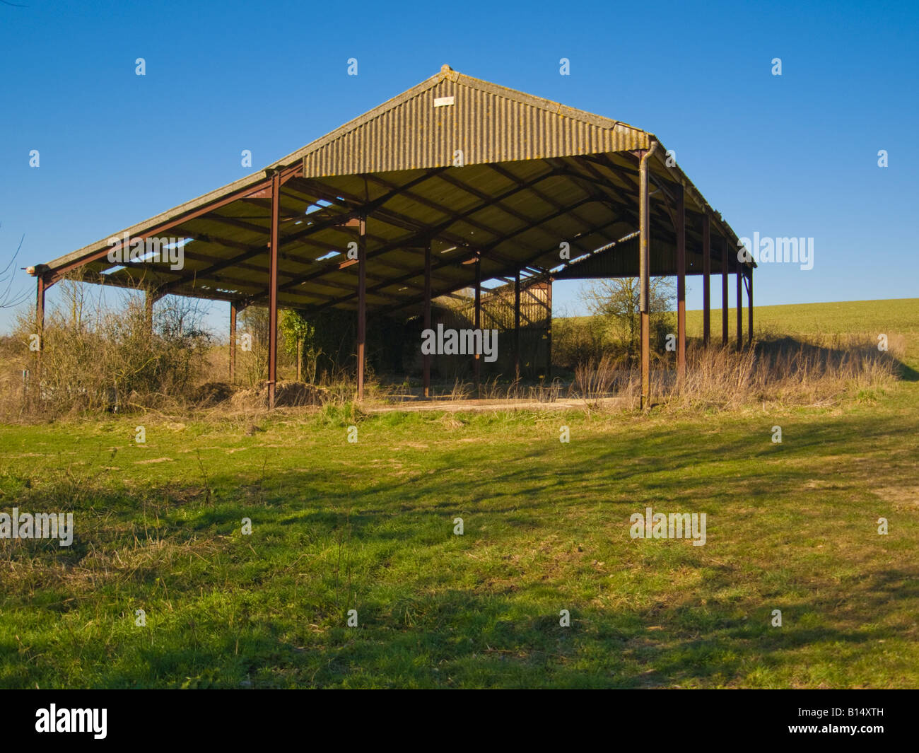 Uk agricultural farm building hi-res stock photography and images - Alamy