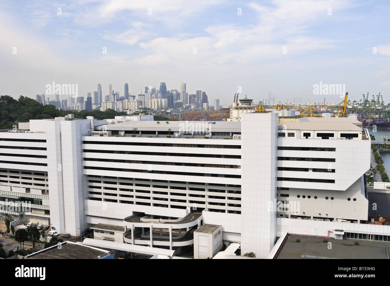 Singapore cruise terminal building hi-res stock photography and images ...