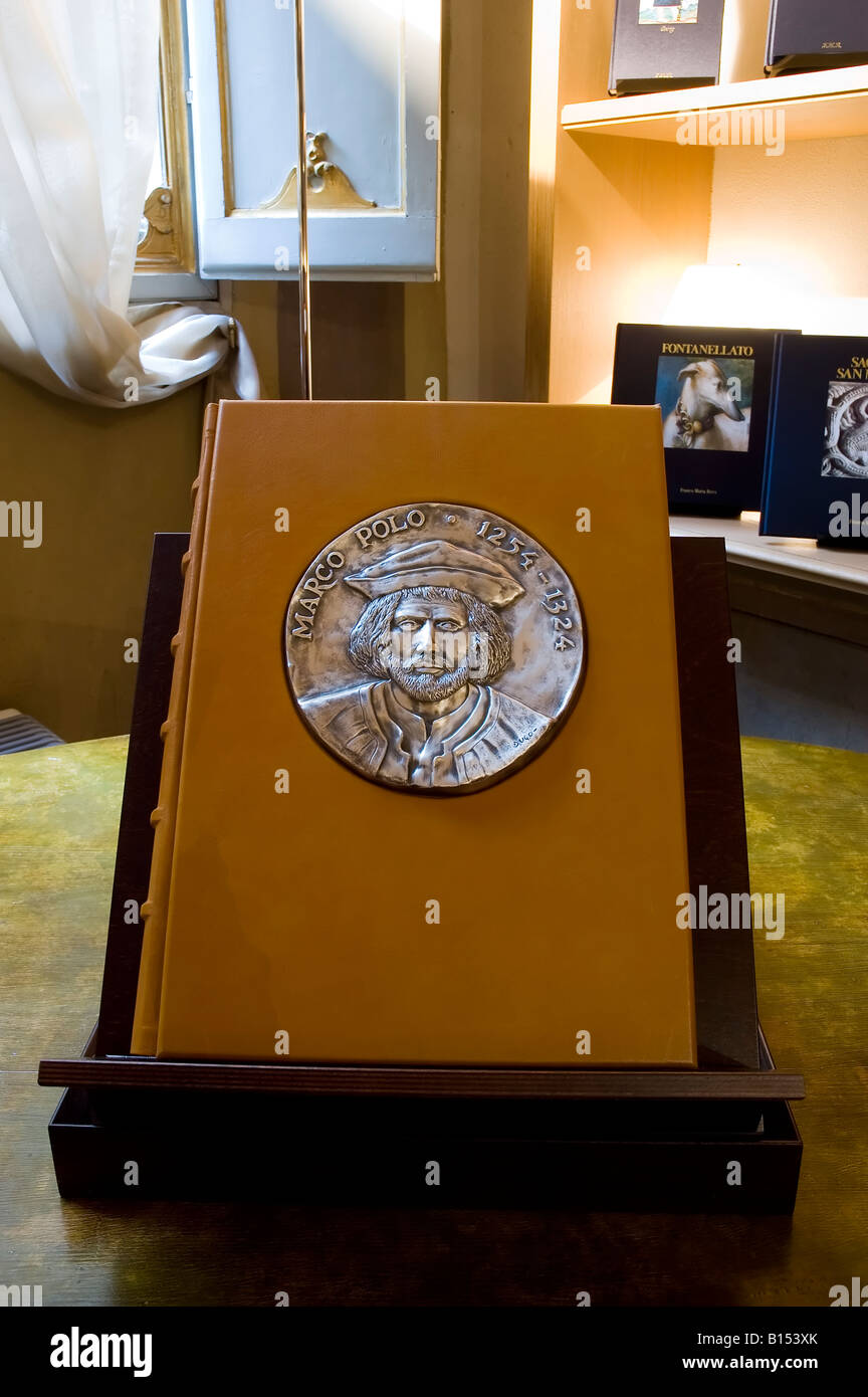 Marco polo book hi-res stock photography and images - Alamy