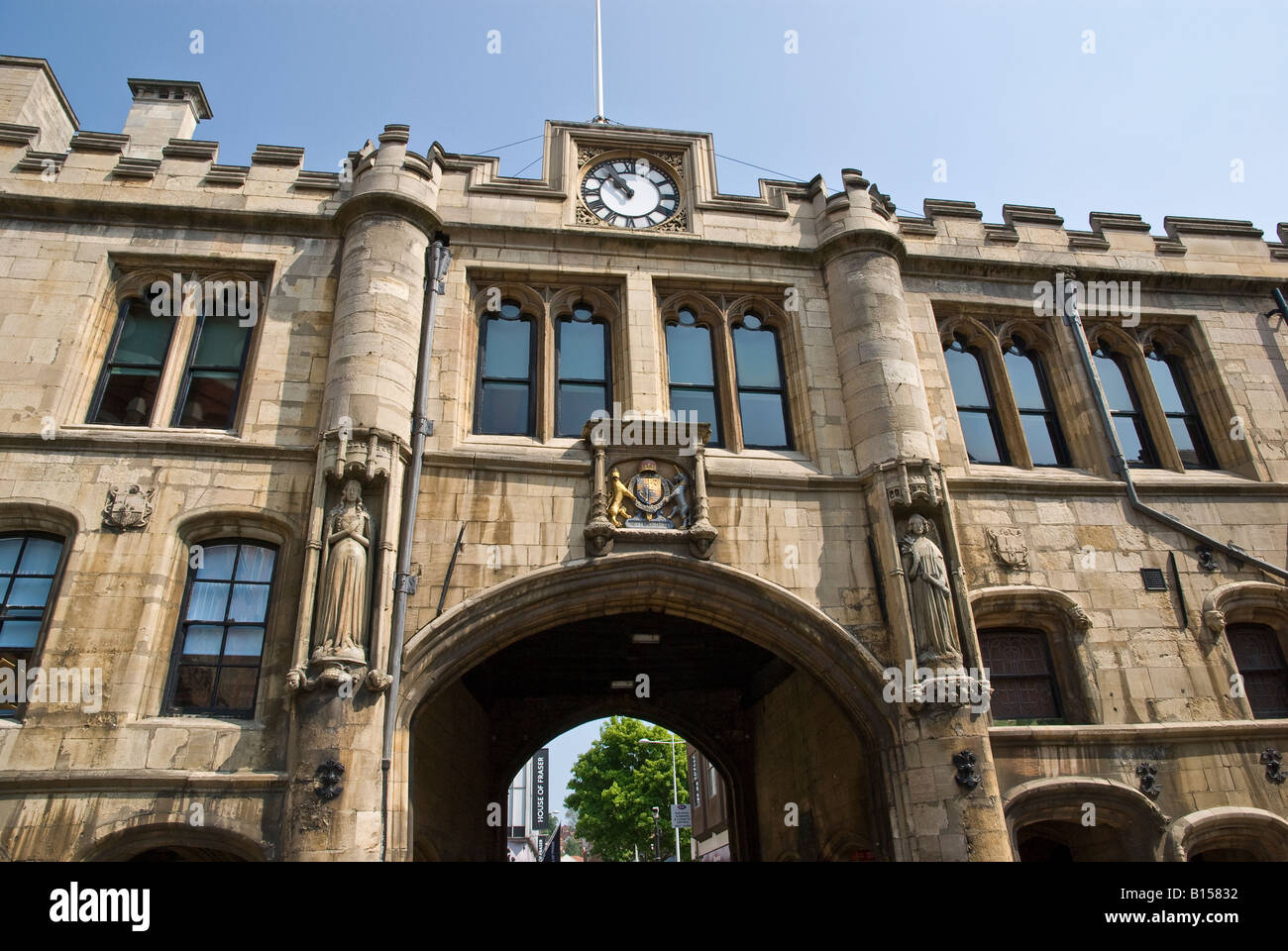 Medieval guildhall hi-res stock photography and images - Alamy