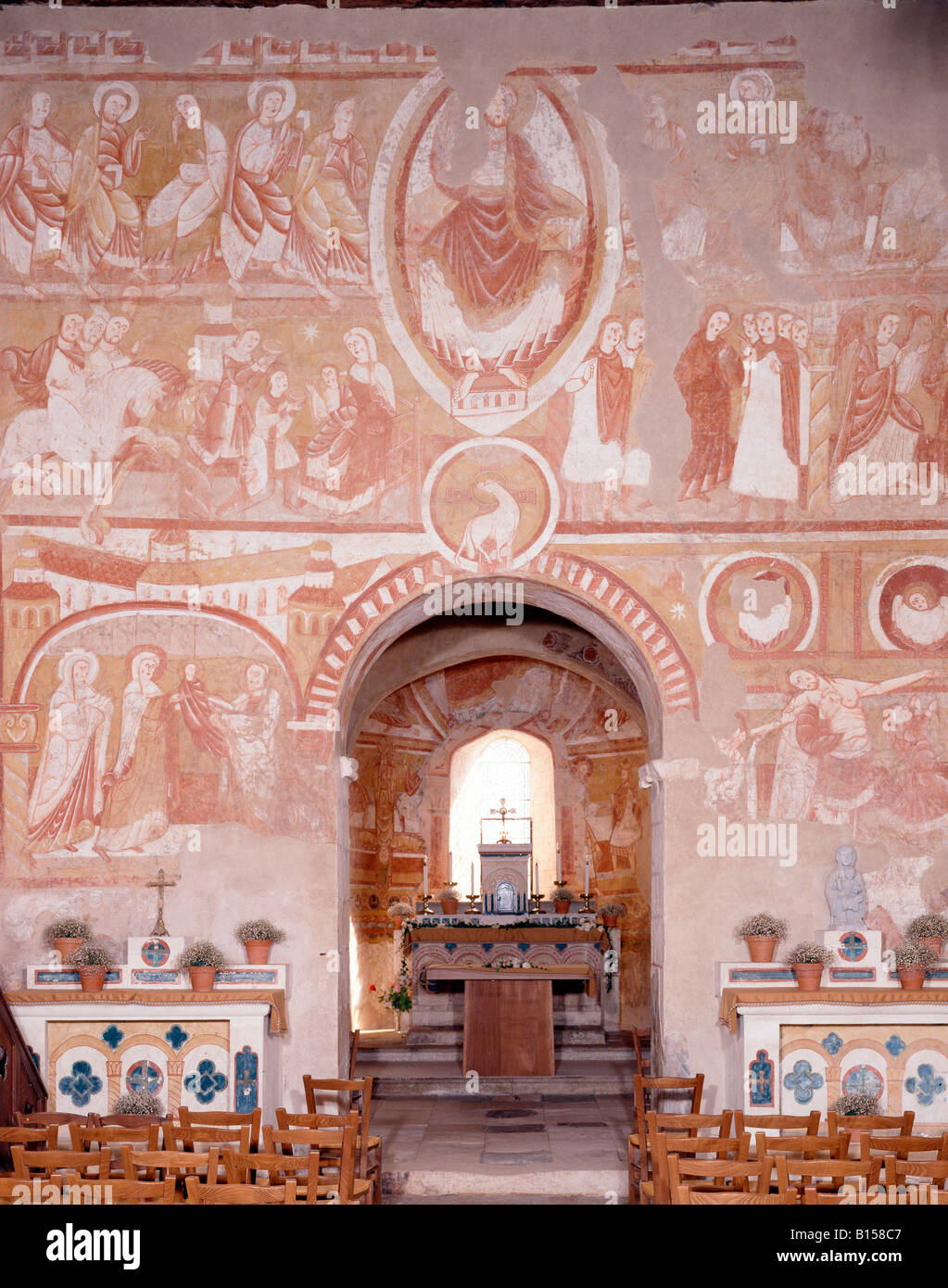 Nohant-Vic, eglise Vic, interieur fresque , mur de la nef, Christ en ...