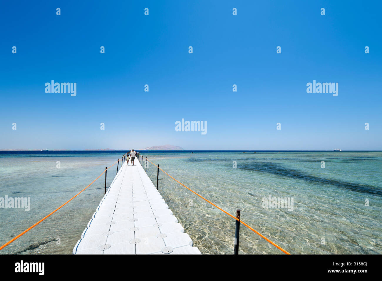 Girl Jetty Beach High Resolution Stock Photography and Images - Alamy