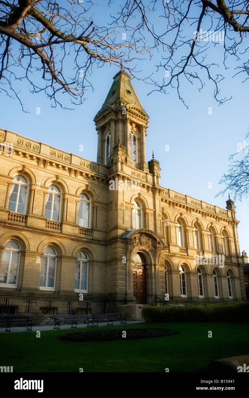Saltaire Institute Saltaire West Yorkshire Stock Photo - Alamy