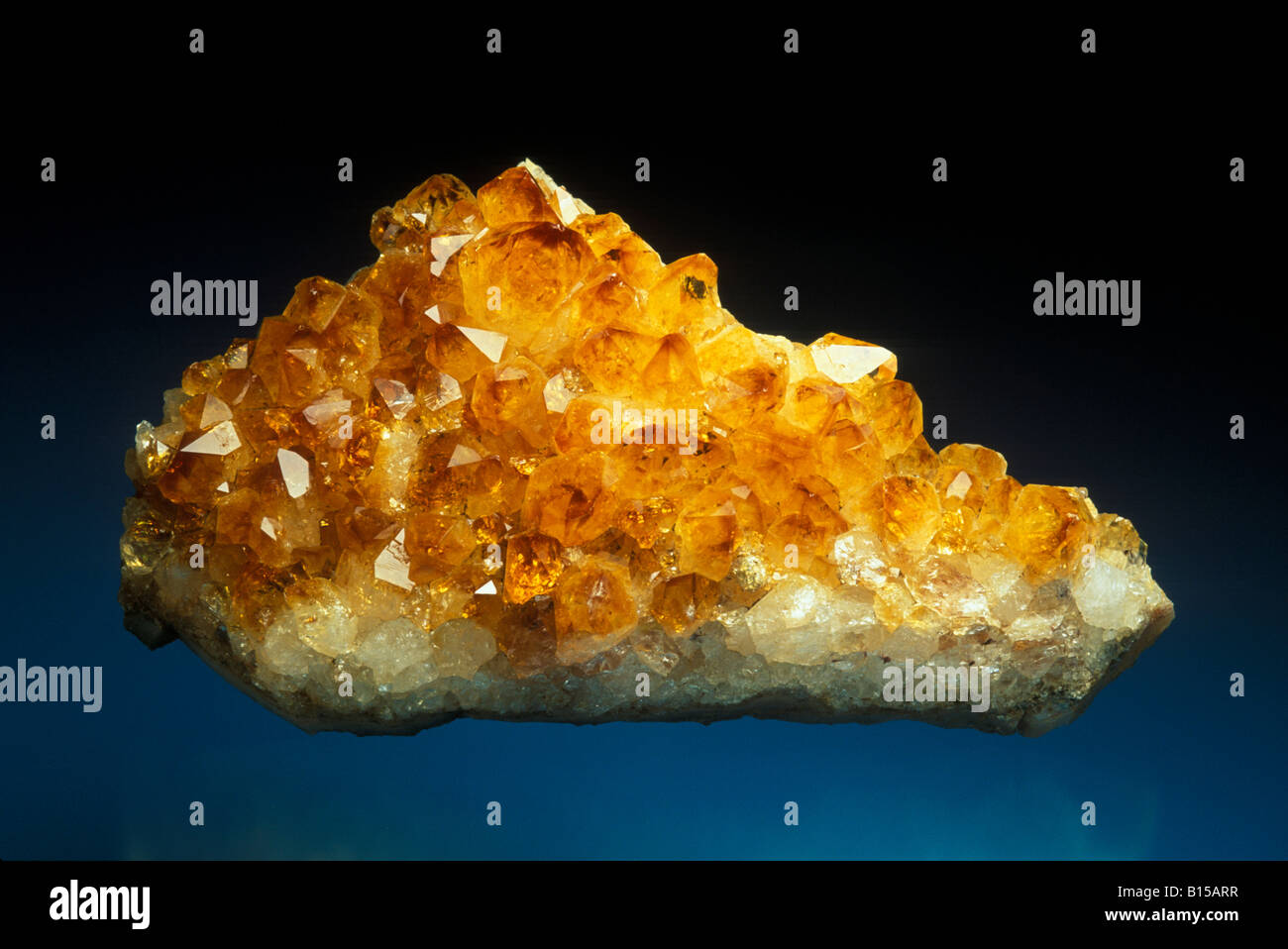 Sparkly quartz hi-res stock photography and images - Alamy