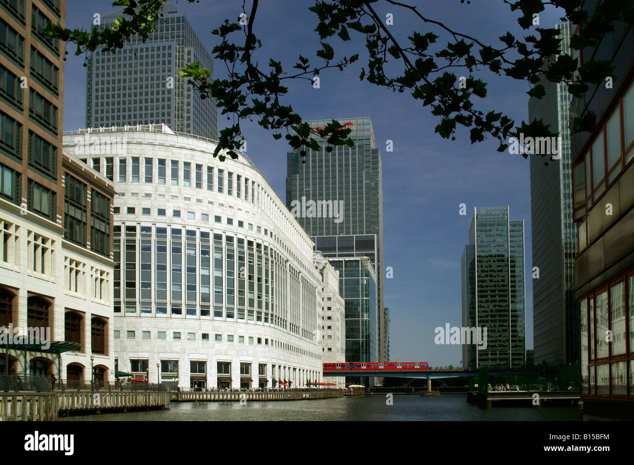 Canary Wharf building architecture skyscraper London UK summer street ...
