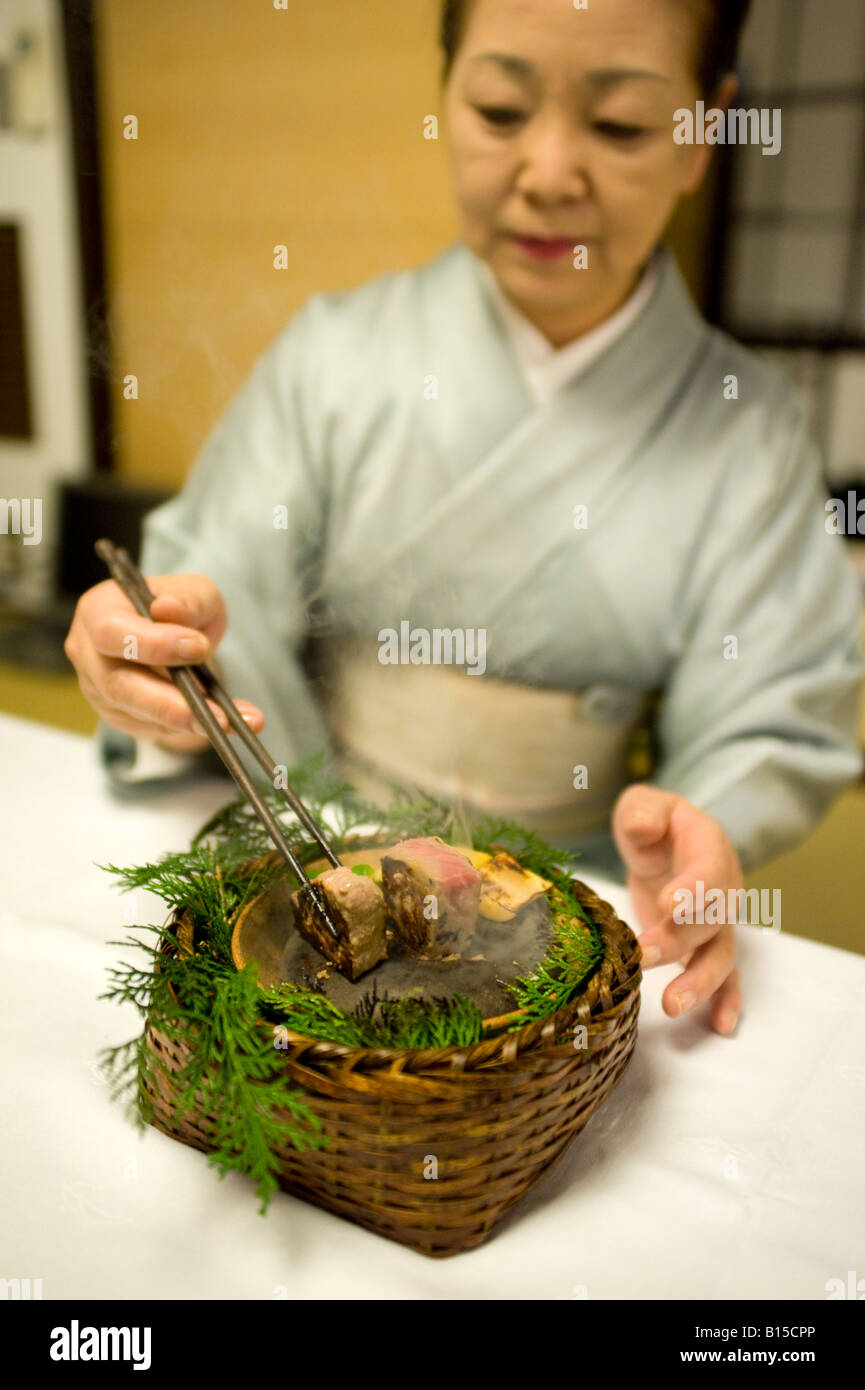 Japanese hotel maid hi-res stock photography and images - Alamy