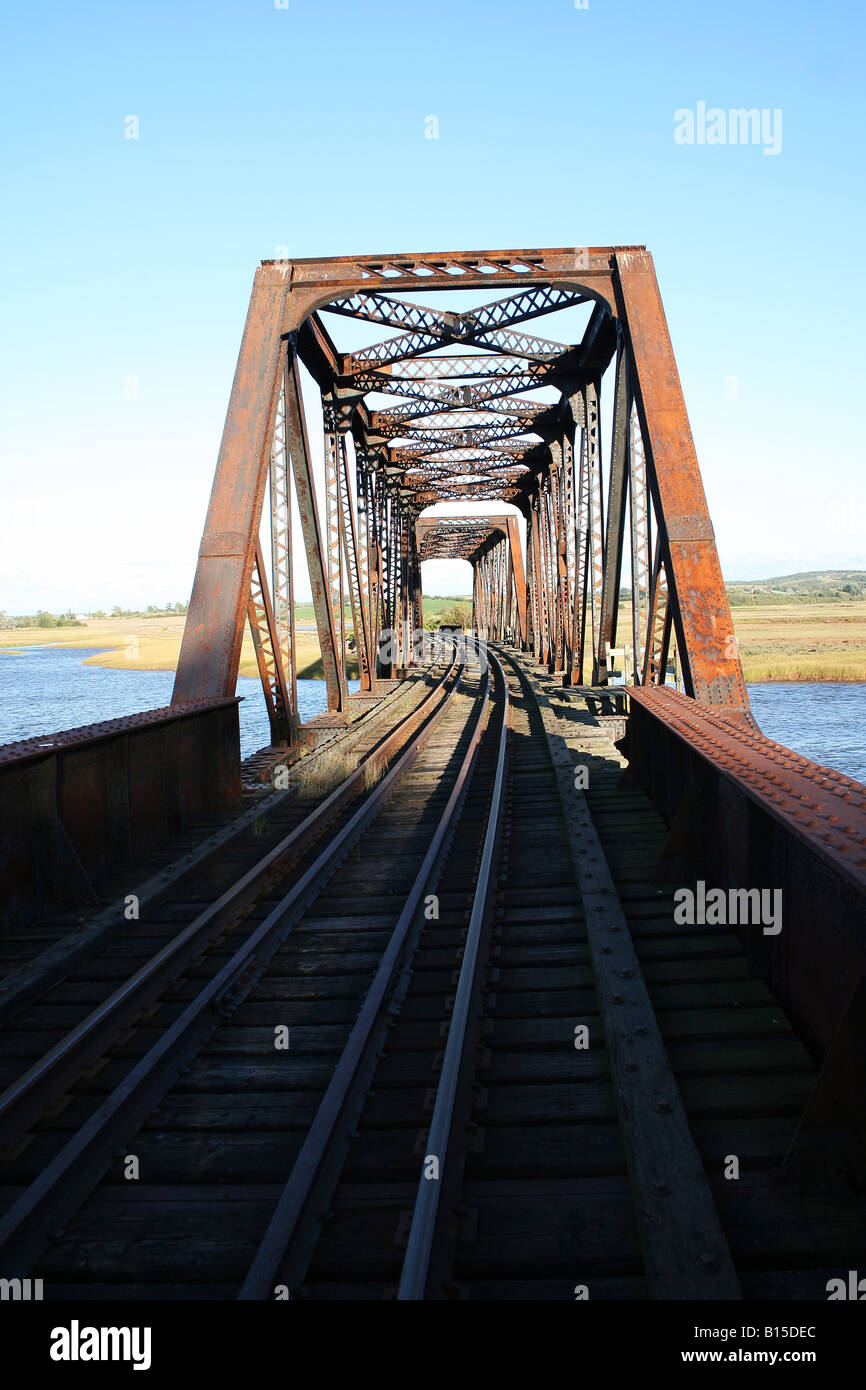 Old railroad bridges hi-res stock photography and images - Alamy