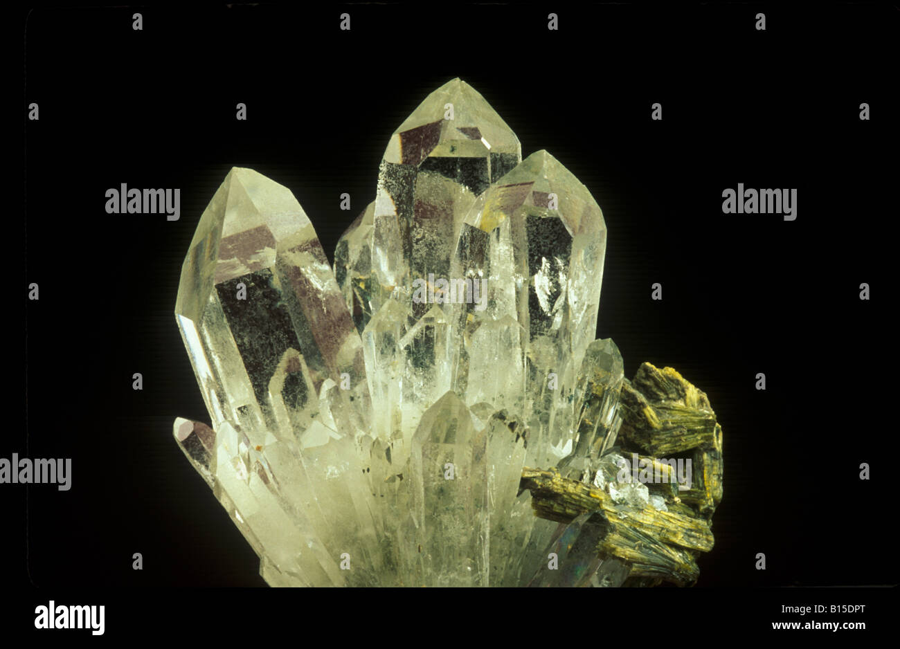 Silicon oxygen tetrahedra hi-res stock photography and images - Alamy