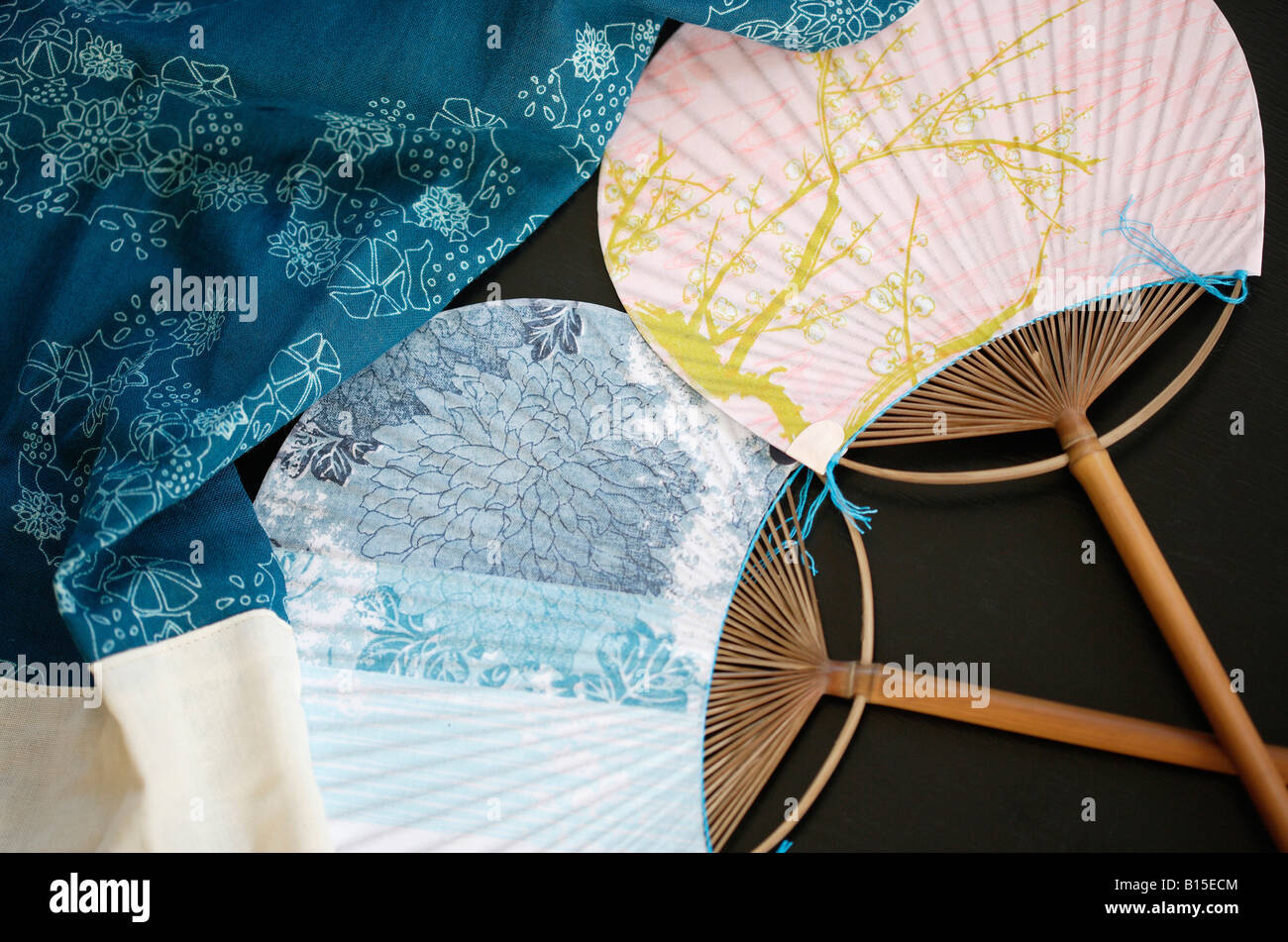 Japanese paper fan hi-res stock photography and images - Alamy