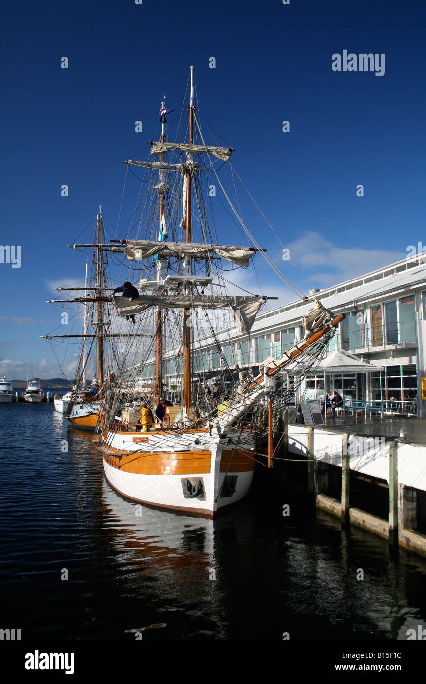 Boats in Hobart Harbour, Tasmania, Australia Stock Photo - Alamy