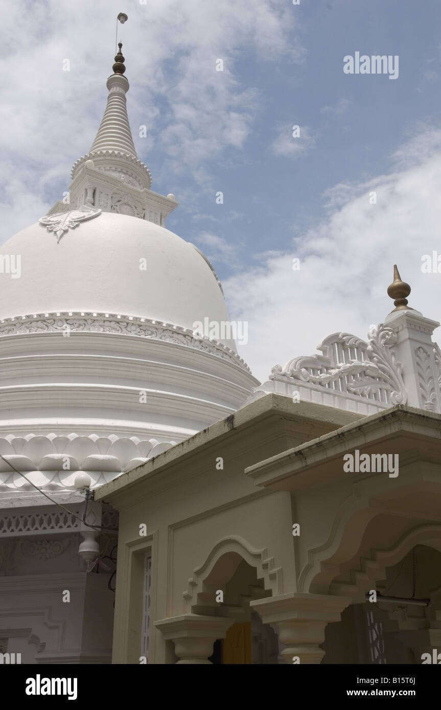 Bentota sri lanka temple hi-res stock photography and images - Alamy