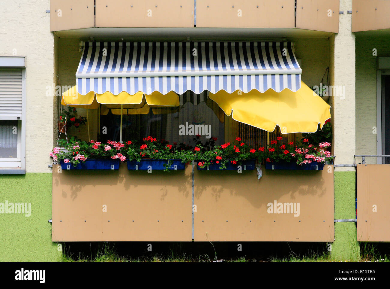 Balcony scenery hi-res stock photography and images - Alamy