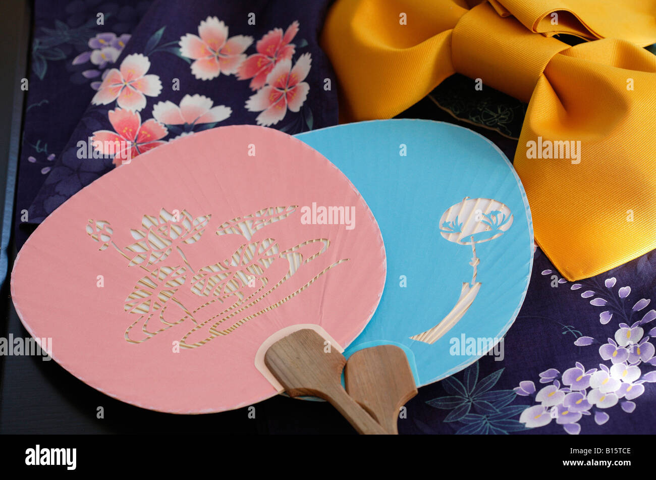 Japan paper fan hi-res stock photography and images - Alamy