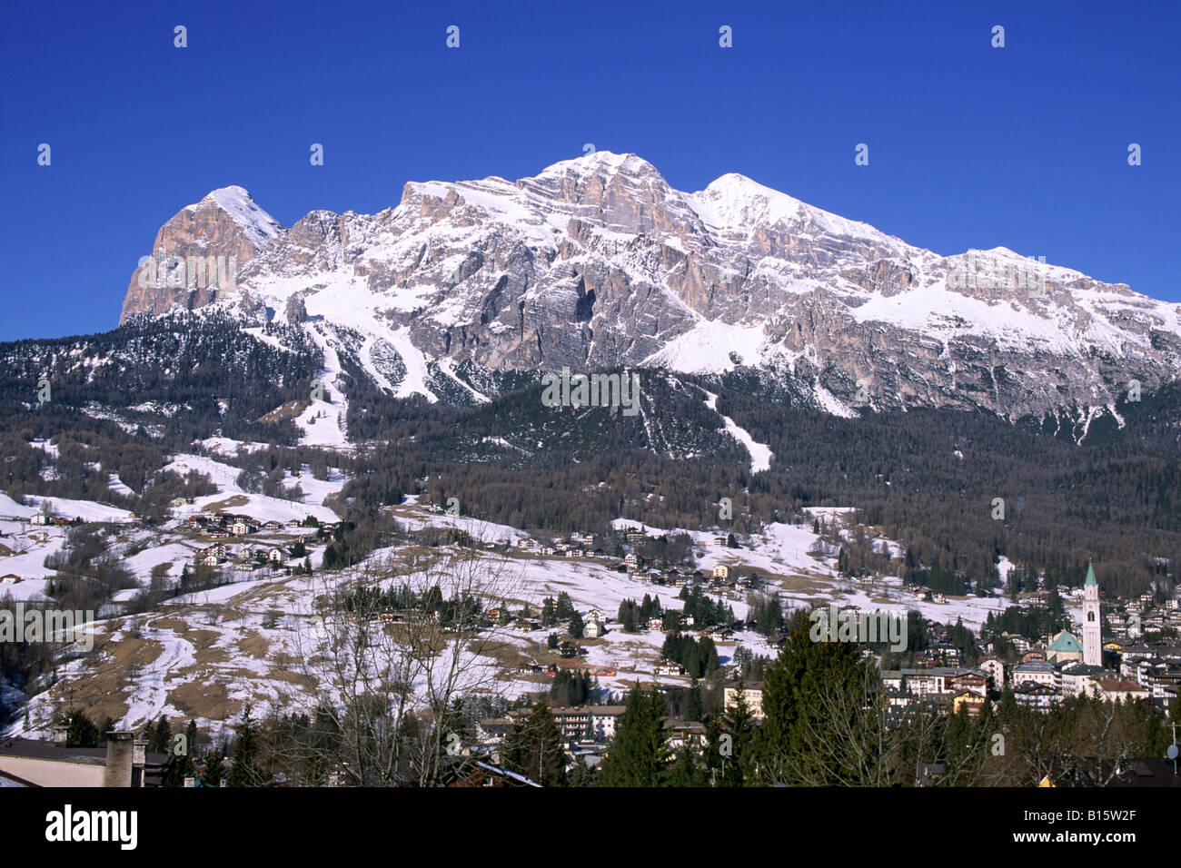 Italy, Veneto, Dolomites, Cortina d'Ampezzo and Le Tofane mountains ...