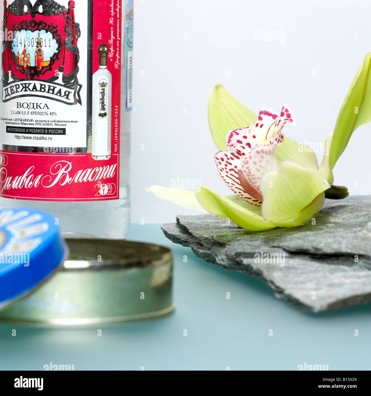 Vodka and caviar Stock Photo - Alamy