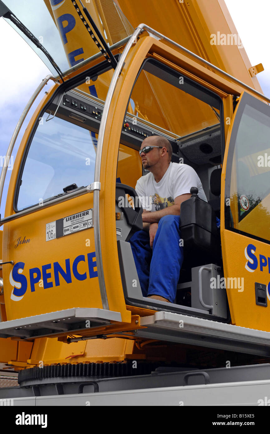 Crane load safety system hi-res stock photography and images - Alamy