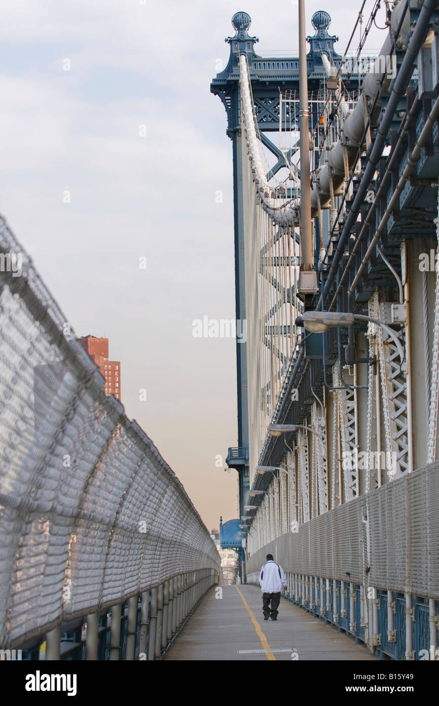 Manhattan bridge walkway hi-res stock photography and images - Alamy