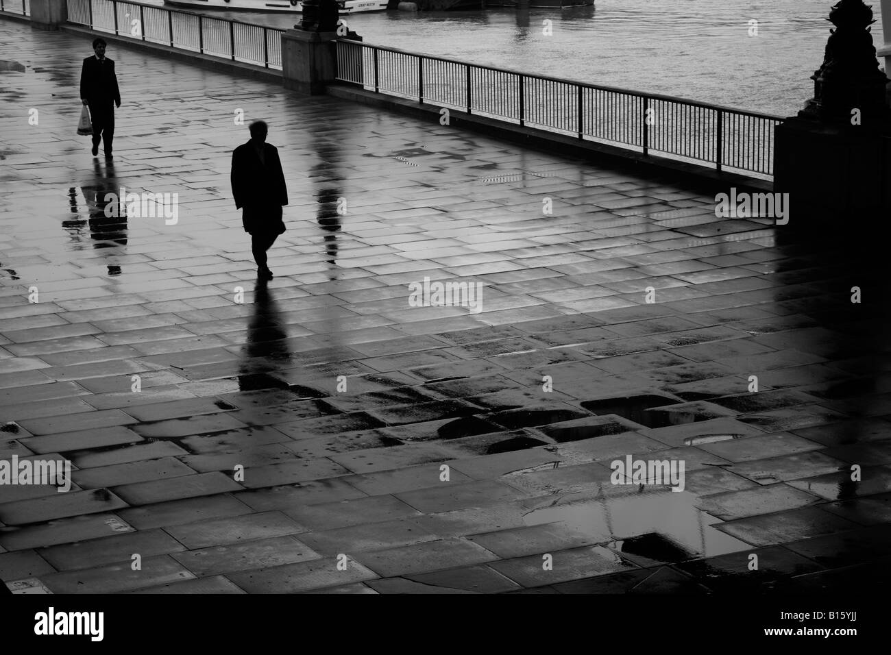 Walking the thames path london Black and White Stock Photos & Images ...