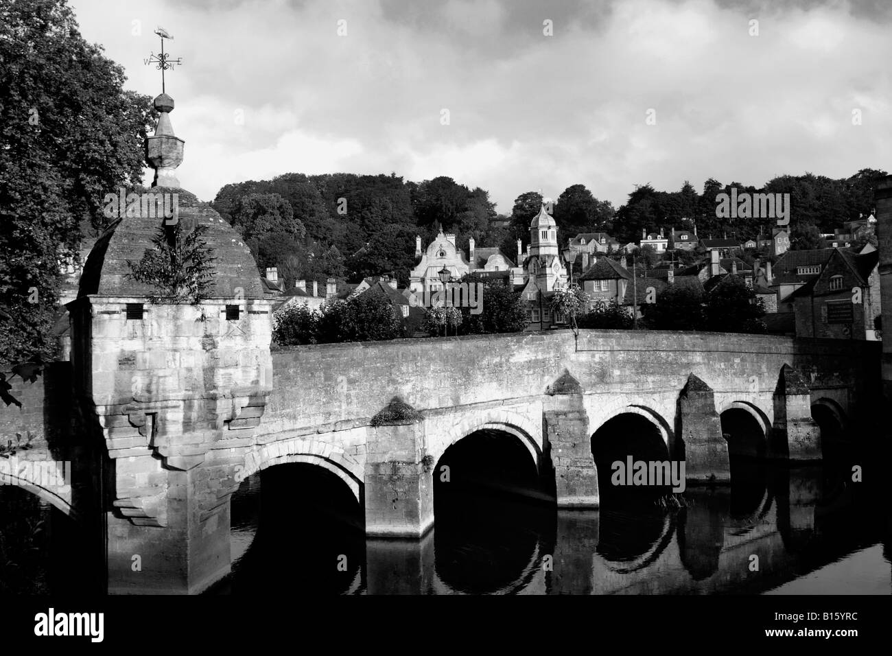 Medieval Bridge, Bradford on Avon, Wiltshire, England, UK Stock Photo ...