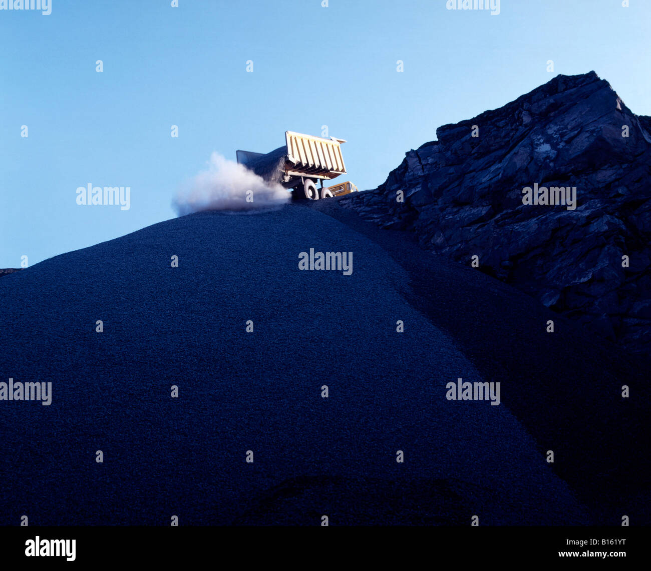 Quarrying hi-res stock photography and images - Alamy