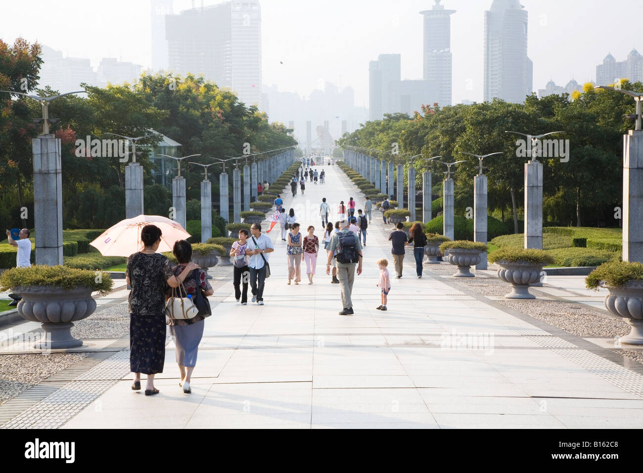 China shanghai century park hi-res stock photography and images - Alamy