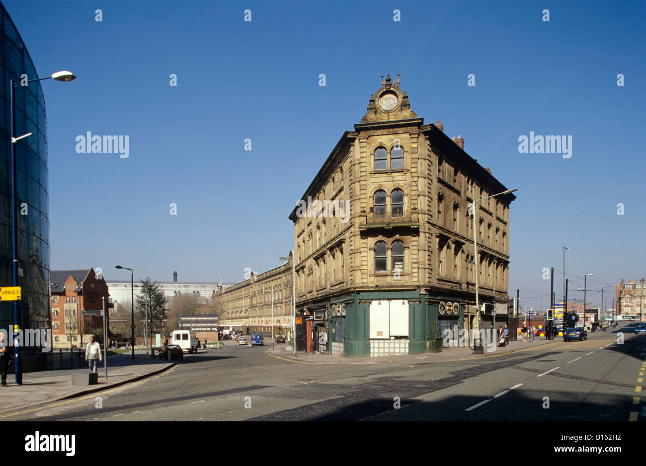 Manchester victoria station hi-res stock photography and images - Alamy