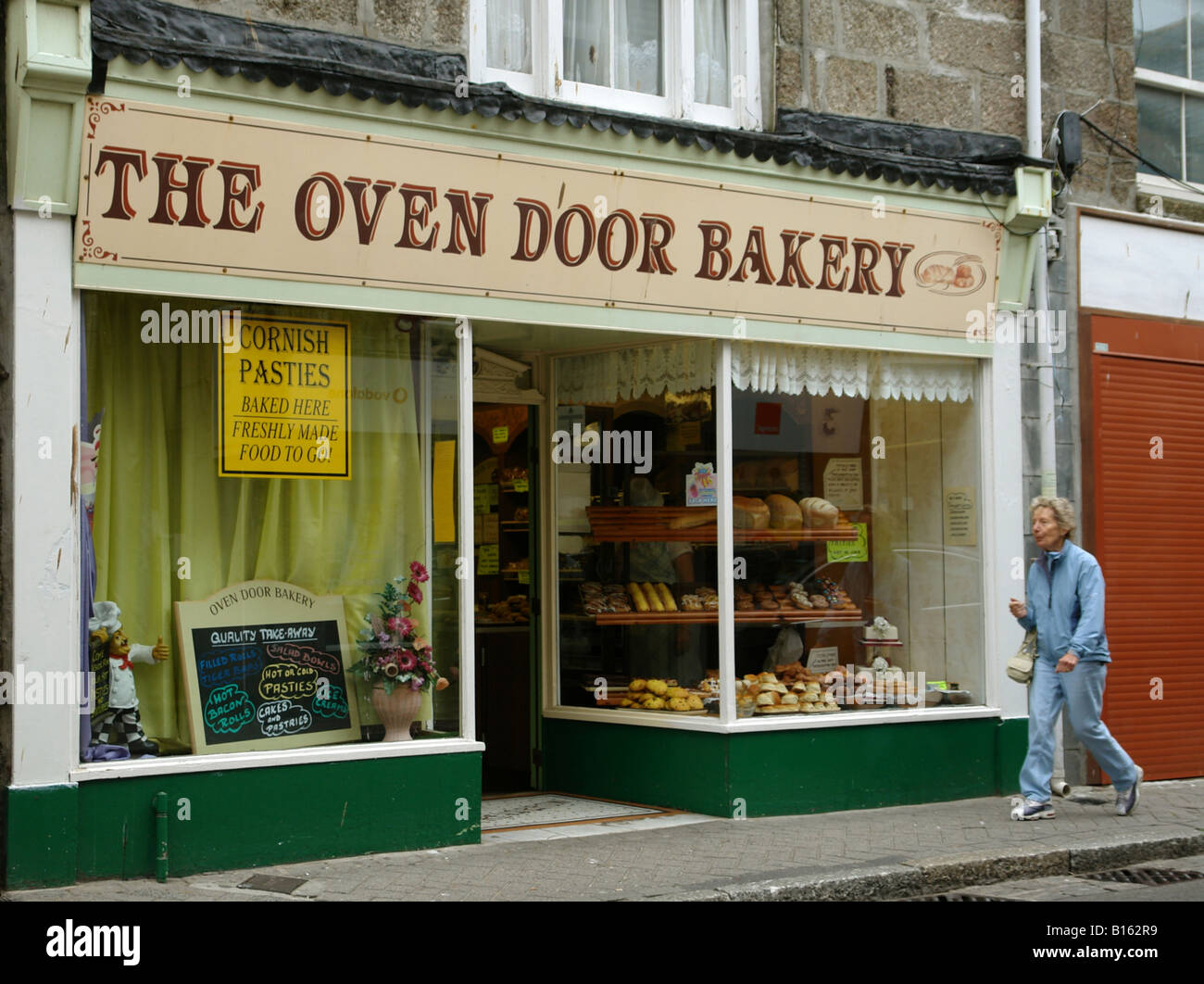 Old door in st ives hi-res stock photography and images - Alamy