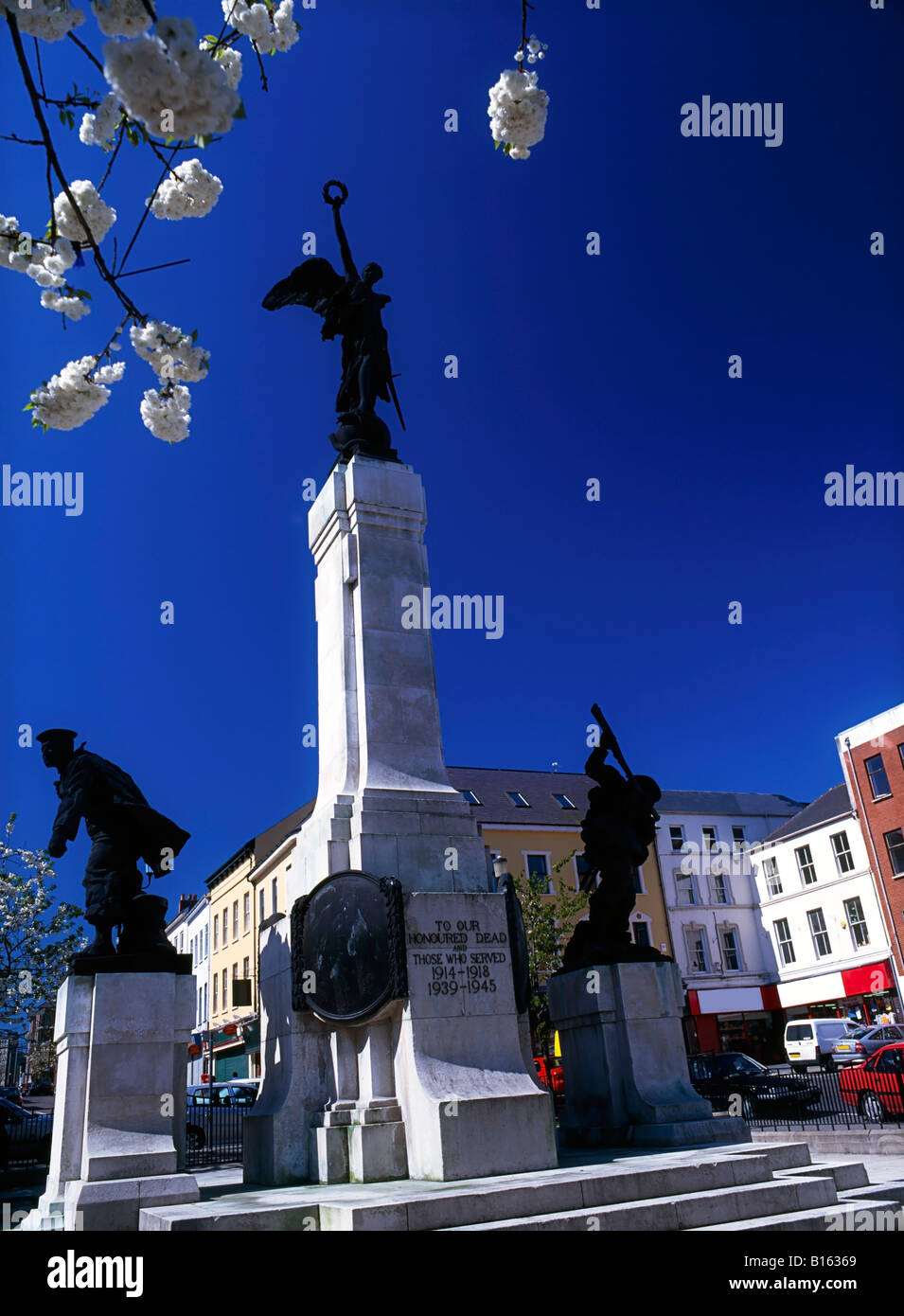 Diamond War Memorial, Derry City, Co Derry, Ireland Stock Photo - Alamy
