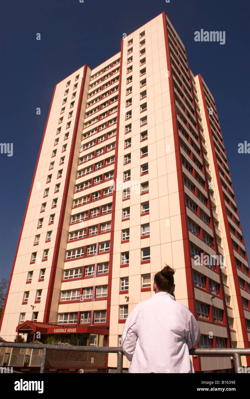 Tower Block on the Ivybridge Estate, Hounslow, Middlesex, UK Stock ...