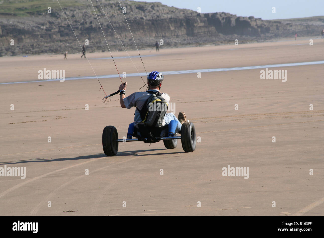 Kite buggying hi-res stock photography and images - Alamy