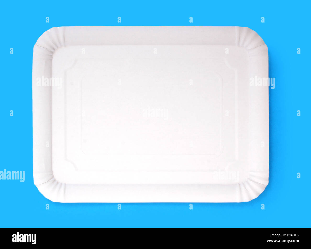 white paper plate Stock Photo - Alamy