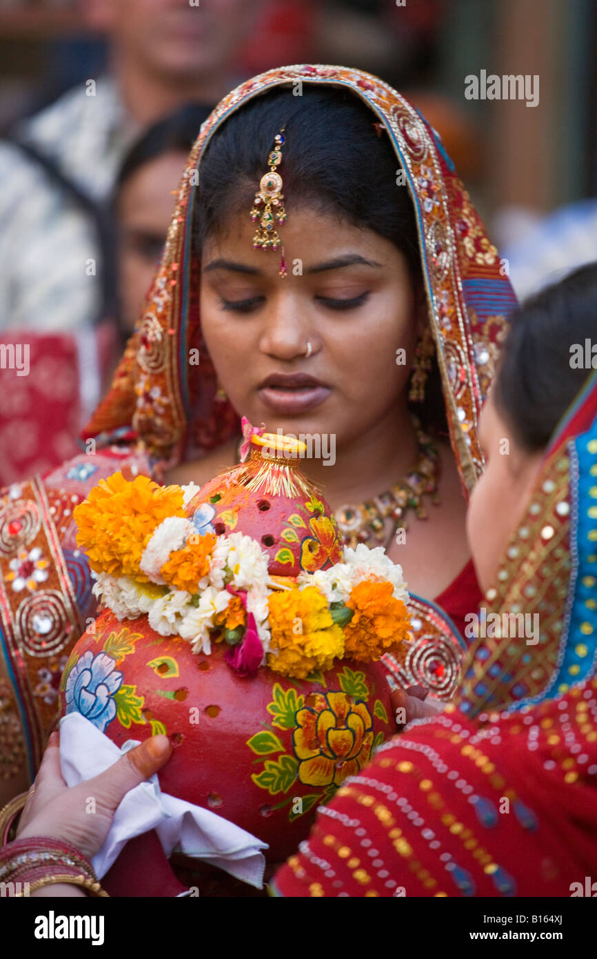 Gangur festival hi-res stock photography and images - Alamy