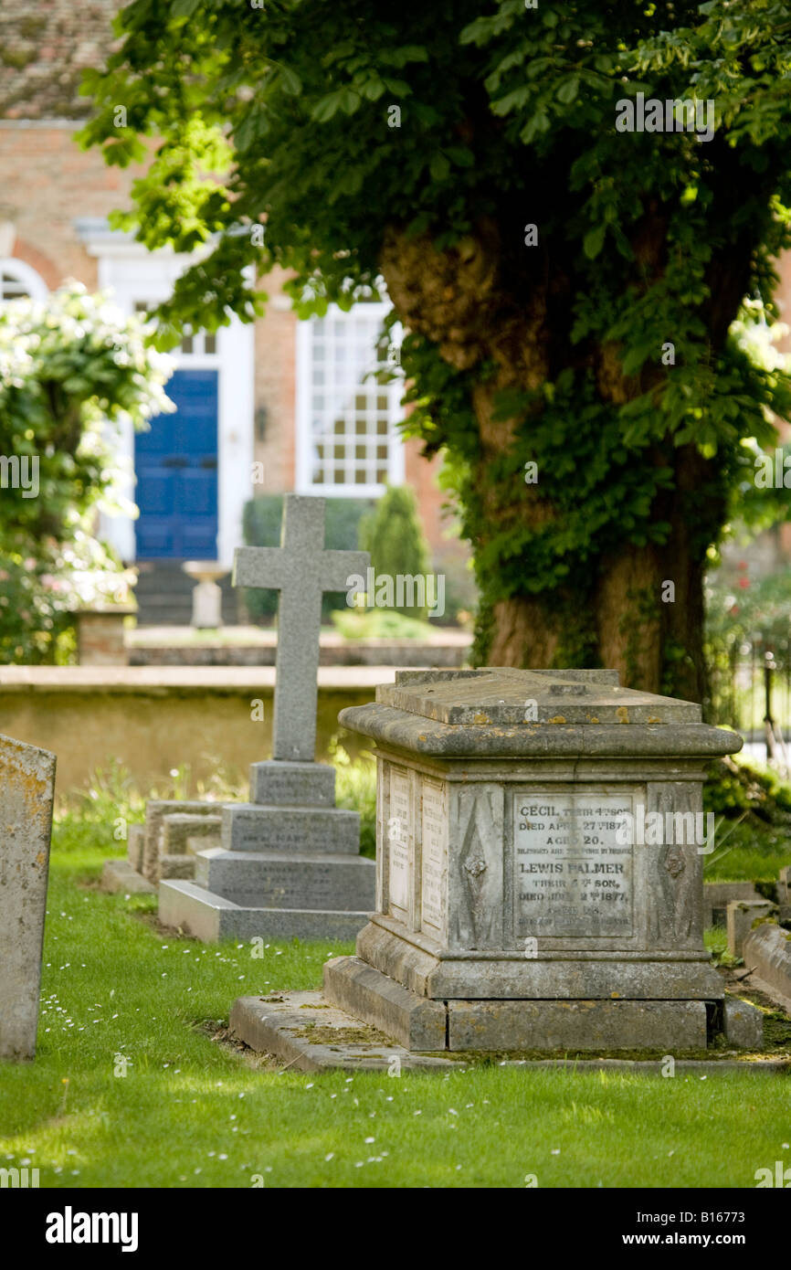 Village graveyard cemetery hi-res stock photography and images - Alamy